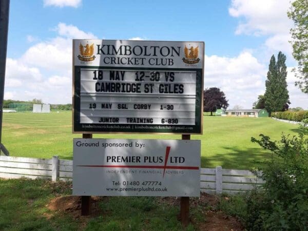 changeable-fixtures-board-for-Sports-club-outdoors - READERBOARDS